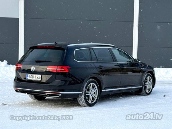 Black Volkswagen Passat 2017 in Tallinn, with an engine capacity of 1.40 L and mileage of 250 thousand km for 10900 €, photo 4 on AUTOMOTO.COM.LV