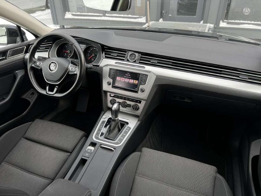 Melns Volkswagen Passat 2017 Kėdainiai, ar dzinēja tilpumu 1.97 L un nobraukumu 243 tūkst. km par 10850 €, foto 36 vietnē AUTOMOTO.COM.LV