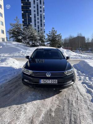 Black Volkswagen Passat 2017 in Vilnius, with an engine capacity of 1.60 L and mileage of 337 thousand km for 8300 €, photo 2 on AUTOMOTO.COM.LV