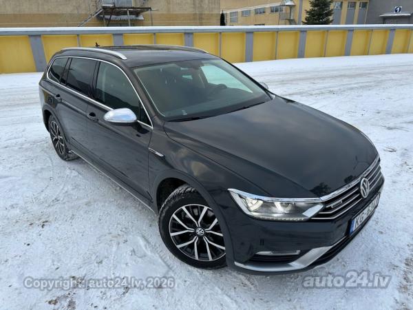 Black Volkswagen Passat 2017 in Tallinn, with an engine capacity of 2.00 L and mileage of 296 thousand km for 12599 €, photo 6 on AUTOMOTO.COM.LV