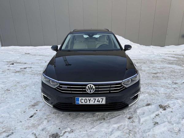 Black Volkswagen Passat 2017 in Kaunas, with an engine capacity of 1.40 L and mileage of 191 thousand km for 9900 €, photo 2 on AUTOMOTO.COM.LV