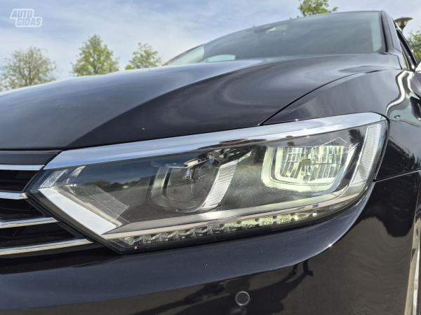 Black Volkswagen Passat 2017 in Alytus, with an engine capacity of 2.00 L and mileage of 210 thousand km for 12499 €, photo 4 on AUTOMOTO.COM.LV