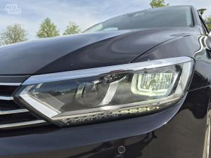 Black Volkswagen Passat 2017 in Alytus, with an engine capacity of 2.00 L and mileage of 210 thousand km for 12499 €, photo 5 on AUTOMOTO.COM.LV