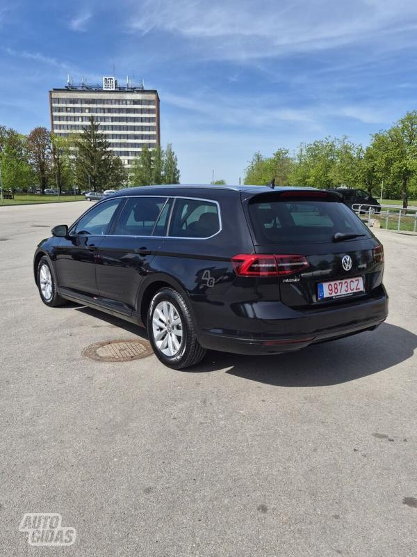 Black Volkswagen Passat 2017 in Alytus, with an engine capacity of 2.00 L and mileage of 210 thousand km for 12499 €, photo 5 on AUTOMOTO.COM.LV