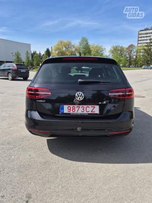 Black Volkswagen Passat 2017 in Alytus, with an engine capacity of 2.00 L and mileage of 210 thousand km for 12499 €, photo 7 on AUTOMOTO.COM.LV