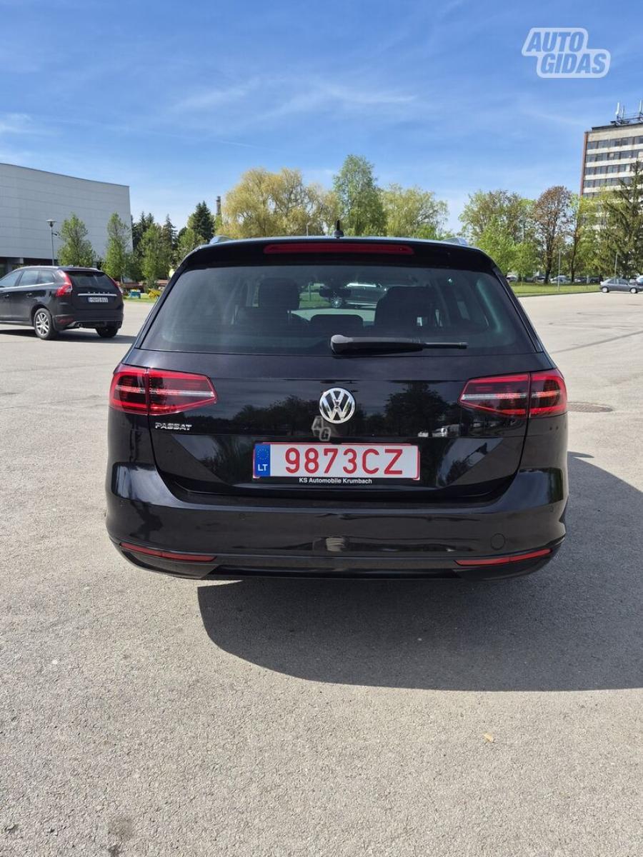 Black Volkswagen Passat 2017 in Alytus, with an engine capacity of 2.00 L and mileage of 210 thousand km for 12499 €, photo 7 on AUTOMOTO.COM.LV