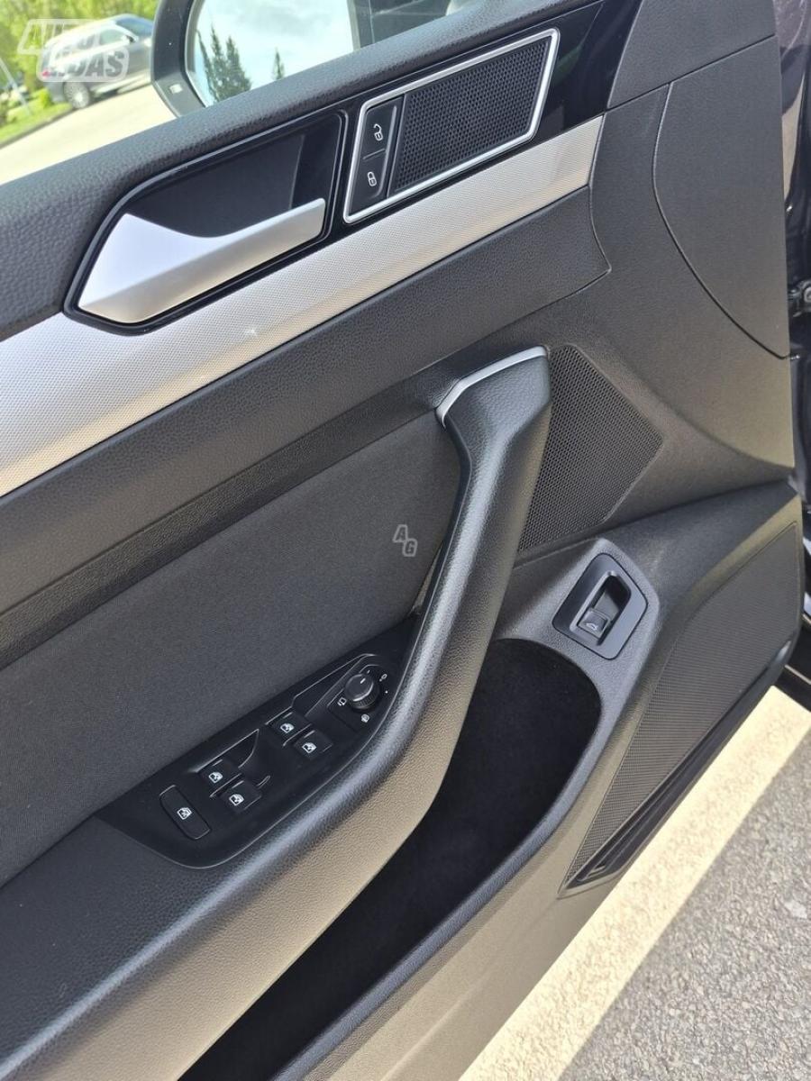 Black Volkswagen Passat 2017 in Alytus, with an engine capacity of 2.00 L and mileage of 210 thousand km for 12499 €, photo 16 on AUTOMOTO.COM.LV