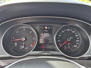 Black Volkswagen Passat 2017 in Alytus, with an engine capacity of 2.00 L and mileage of 210 thousand km for 12499 €, photo 19 on AUTOMOTO.COM.LV