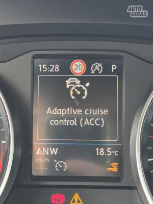Black Volkswagen Passat 2017 in Alytus, with an engine capacity of 2.00 L and mileage of 210 thousand km for 12499 €, photo 20 on AUTOMOTO.COM.LV