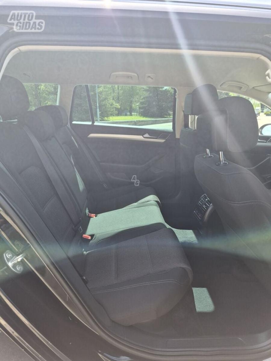 Black Volkswagen Passat 2017 in Alytus, with an engine capacity of 2.00 L and mileage of 210 thousand km for 12499 €, photo 24 on AUTOMOTO.COM.LV