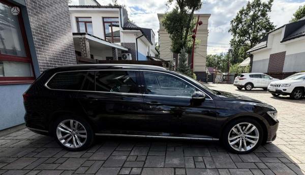 Melns Volkswagen Passat 2017 Viļņa, ar dzinēja tilpumu 2.00 L un nobraukumu 287 tūkst. km par 9900 €, foto 3 vietnē AUTOMOTO.COM.LV