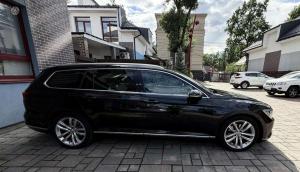 Black Volkswagen Passat 2017 in Vilnius, with an engine capacity of 2.00 L and mileage of 287 thousand km for 9900 €, photo 4 on AUTOMOTO.COM.LV