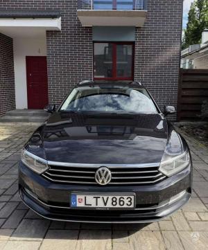 Black Volkswagen Passat 2017 in Vilnius, with an engine capacity of 2.00 L and mileage of 287 thousand km for 9900 €, photo 5 on AUTOMOTO.COM.LV