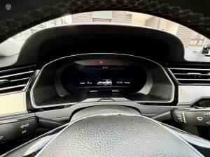 Black Volkswagen Passat 2017 in Vilnius, with an engine capacity of 2.00 L and mileage of 287 thousand km for 9900 €, photo 7 on AUTOMOTO.COM.LV