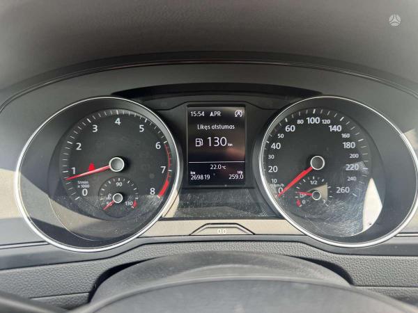 Black Volkswagen Passat 2017 in Kaunas, with an engine capacity of 1.40 L and mileage of 270 thousand km for 6700 €, photo 6 on AUTOMOTO.COM.LV