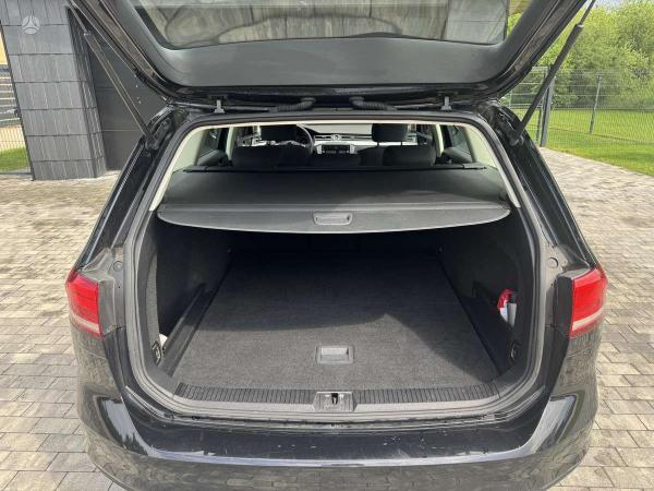 Black Volkswagen Passat 2017 in Kaunas, with an engine capacity of 1.40 L and mileage of 270 thousand km for 6700 €, photo 10 on AUTOMOTO.COM.LV