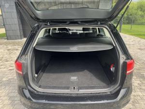 Black Volkswagen Passat 2017 in Kaunas, with an engine capacity of 1.40 L and mileage of 270 thousand km for 6700 €, photo 11 on AUTOMOTO.COM.LV