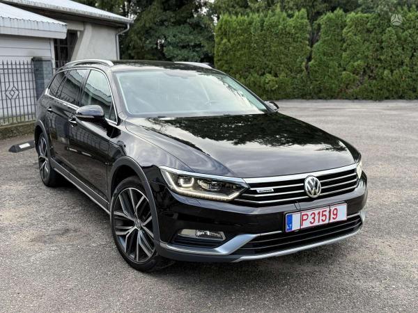 Black Volkswagen Passat 2017 in Raseiniai, with an engine capacity of 1.97 L and mileage of 245 thousand km for 13850 €, photo 3 on AUTOMOTO.COM.LV