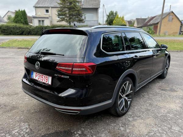 Black Volkswagen Passat 2017 in Raseiniai, with an engine capacity of 1.97 L and mileage of 245 thousand km for 13850 €, photo 9 on AUTOMOTO.COM.LV