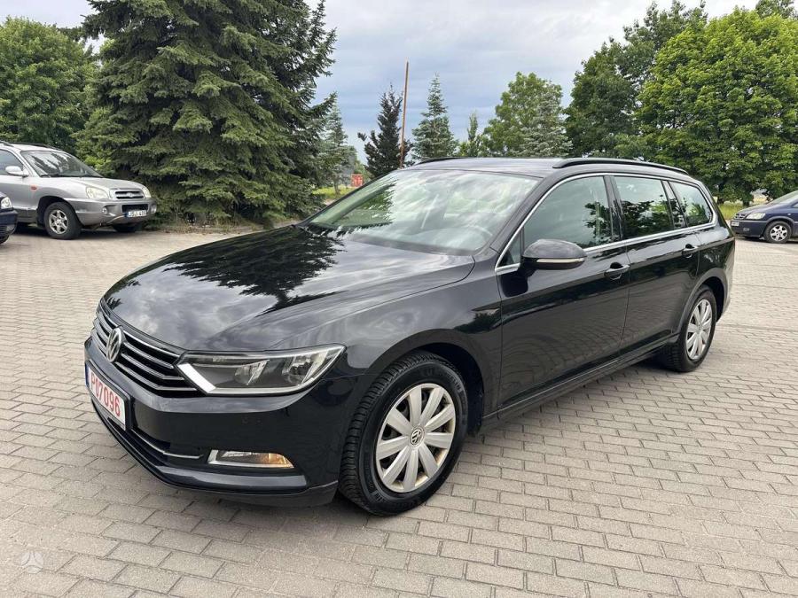 Black Volkswagen Passat 2017 in Kaunas, with an engine capacity of 1.97 L and mileage of 346 thousand km for 8600 €, photo 9 on AUTOMOTO.COM.LV