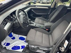 Black Volkswagen Passat 2017 in Kaunas, with an engine capacity of 1.97 L and mileage of 346 thousand km for 8600 €, photo 15 on AUTOMOTO.COM.LV