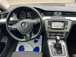 Black Volkswagen Passat 2017 in Kaunas, with an engine capacity of 1.97 L and mileage of 346 thousand km for 8600 €, photo 16 on AUTOMOTO.COM.LV