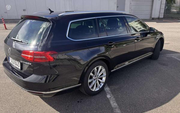 Melns Volkswagen Passat 2017 Viļņa, ar dzinēja tilpumu 1.97 L un nobraukumu 285 tūkst. km par 9000 €, foto 4 vietnē AUTOMOTO.COM.LV