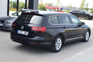 Black Volkswagen Passat 2017 in Vilnius, with an engine capacity of 1.60 L and mileage of 277 thousand km for 8600 €, photo 6 on AUTOMOTO.COM.LV