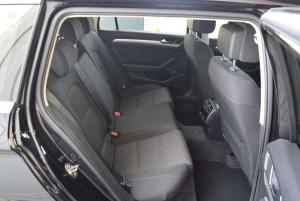 Black Volkswagen Passat 2017 in Vilnius, with an engine capacity of 1.60 L and mileage of 277 thousand km for 8600 €, photo 10 on AUTOMOTO.COM.LV