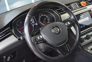 Black Volkswagen Passat 2017 in Vilnius, with an engine capacity of 1.60 L and mileage of 277 thousand km for 8600 €, photo 12 on AUTOMOTO.COM.LV