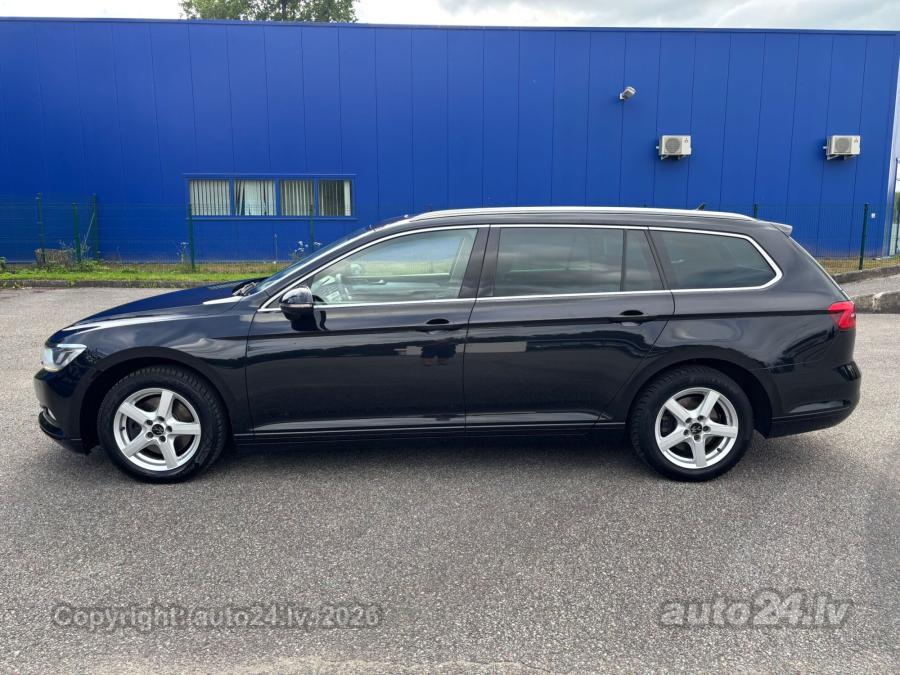 Black Volkswagen Passat 2017 in Paide, with an engine capacity of 1.60 L and mileage of 286 thousand km for 9290 €, photo 4 on AUTOMOTO.COM.LV