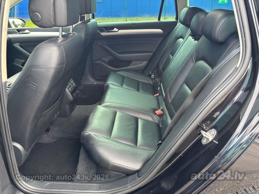Black Volkswagen Passat 2017 in Paide, with an engine capacity of 1.60 L and mileage of 286 thousand km for 9290 €, photo 15 on AUTOMOTO.COM.LV