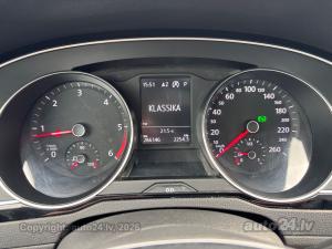 Black Volkswagen Passat 2017 in Paide, with an engine capacity of 1.60 L and mileage of 286 thousand km for 9290 €, photo 16 on AUTOMOTO.COM.LV