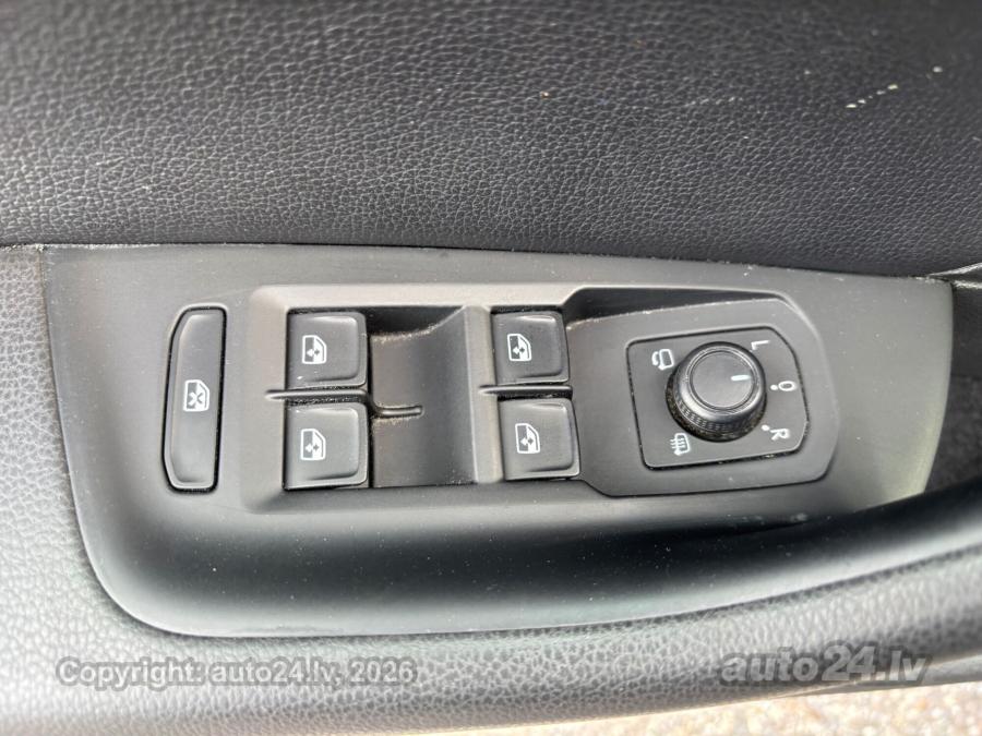 Black Volkswagen Passat 2017 in Paide, with an engine capacity of 1.60 L and mileage of 286 thousand km for 9290 €, photo 20 on AUTOMOTO.COM.LV