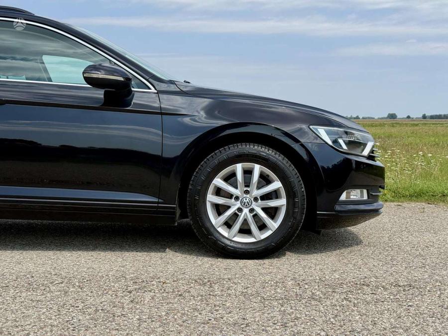 Melns Volkswagen Passat 2017 Vilkaviškis, ar dzinēja tilpumu 1.97 L un nobraukumu 299 tūkst. km par 9200 €, foto 8 vietnē AUTOMOTO.COM.LV