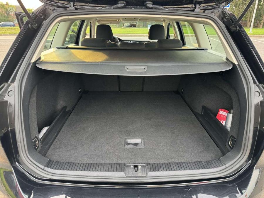 Melns Volkswagen Passat 2017 Kauņa, ar dzinēja tilpumu 1.40 L un nobraukumu 270 tūkst. km par 6300 €, foto 7 vietnē AUTOMOTO.COM.LV