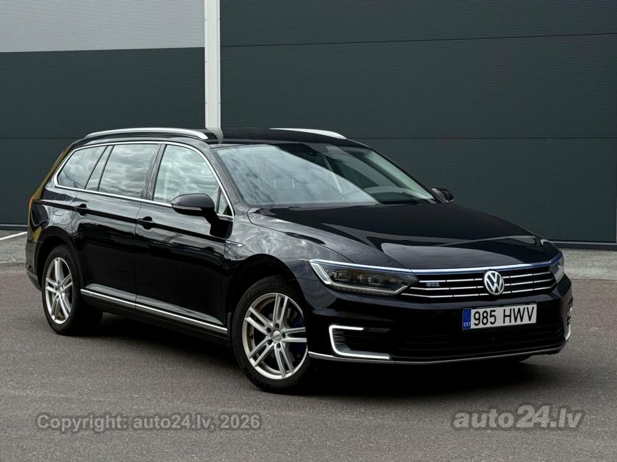 Black Volkswagen Passat 2017 in Tallinn, with an engine capacity of 1.40 L and mileage of 255 thousand km for 9490 €, photo 4 on AUTOMOTO.COM.LV