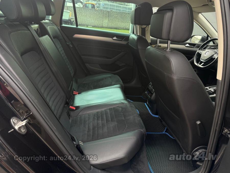 Black Volkswagen Passat 2017 in Tallinn, with an engine capacity of 1.40 L and mileage of 255 thousand km for 9490 €, photo 11 on AUTOMOTO.COM.LV