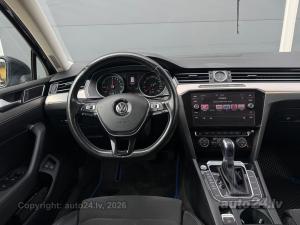 Black Volkswagen Passat 2017 in Tallinn, with an engine capacity of 1.40 L and mileage of 255 thousand km for 9490 €, photo 13 on AUTOMOTO.COM.LV