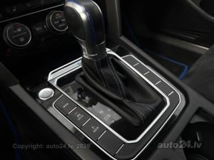 Black Volkswagen Passat 2017 in Tallinn, with an engine capacity of 1.40 L and mileage of 255 thousand km for 9490 €, photo 14 on AUTOMOTO.COM.LV
