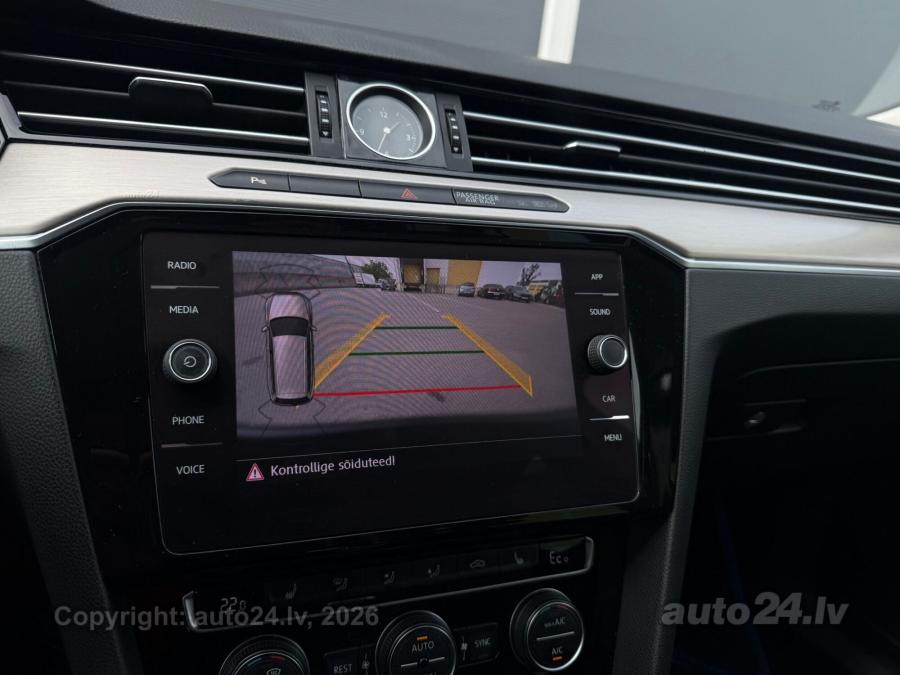 Black Volkswagen Passat 2017 in Tallinn, with an engine capacity of 1.40 L and mileage of 255 thousand km for 9490 €, photo 15 on AUTOMOTO.COM.LV