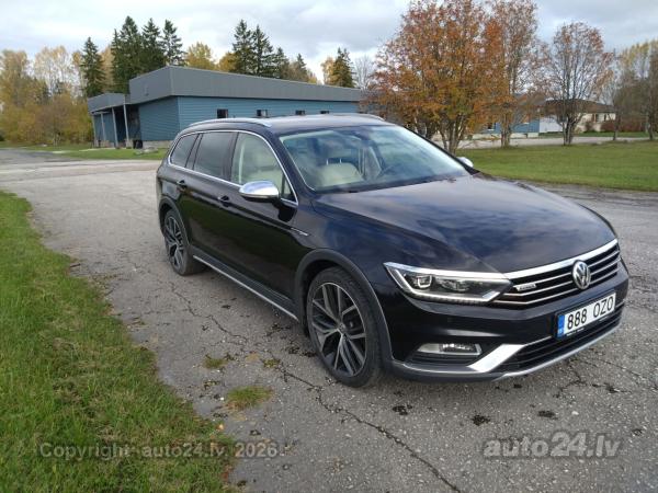 Black Volkswagen Passat 2017 in Tallinn, with an engine capacity of 2.00 L and mileage of 266 thousand km for 16999 €, photo 3 on AUTOMOTO.COM.LV