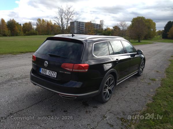 Black Volkswagen Passat 2017 in Tallinn, with an engine capacity of 2.00 L and mileage of 266 thousand km for 16999 €, photo 5 on AUTOMOTO.COM.LV