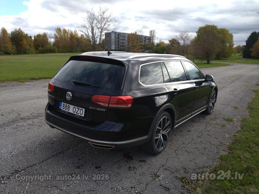 Black Volkswagen Passat 2017 in Tallinn, with an engine capacity of 2.00 L and mileage of 266 thousand km for 16999 €, photo 5 on AUTOMOTO.COM.LV