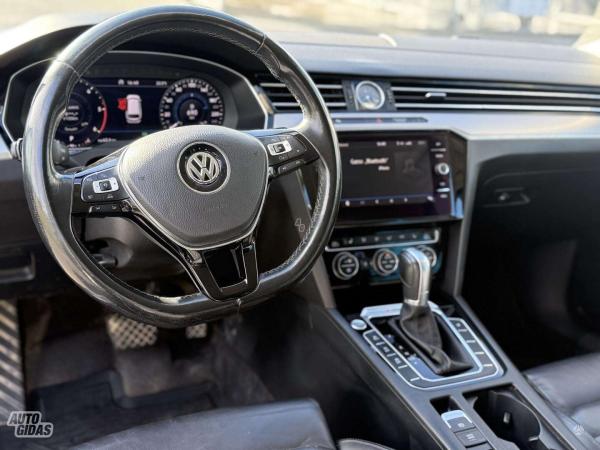 Melns Volkswagen Passat 2017 Kauņa, ar dzinēja tilpumu 2.00 L un nobraukumu 282 tūkst. km par 9500 €, foto 10 vietnē AUTOMOTO.COM.LV