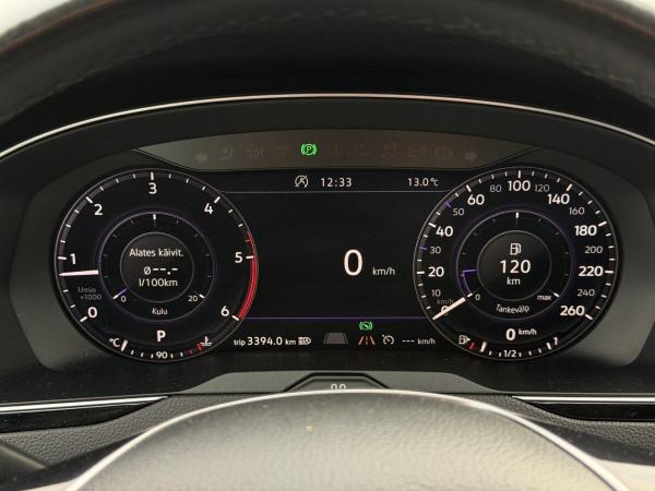 Black Volkswagen Passat 2017 in Parnu, with an engine capacity of 2.00 L and mileage of 185 thousand km for 16900 €, photo 9 on AUTOMOTO.COM.LV