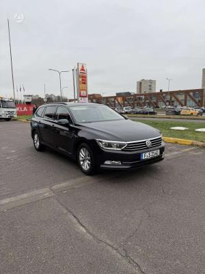 Black Volkswagen Passat 2018 in Panevezys, with an engine capacity of 1.97 L and mileage of 280 thousand km for 9800 €, photo 4 on AUTOMOTO.COM.LV