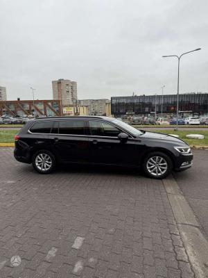 Black Volkswagen Passat 2018 in Panevezys, with an engine capacity of 1.97 L and mileage of 280 thousand km for 9800 €, photo 5 on AUTOMOTO.COM.LV
