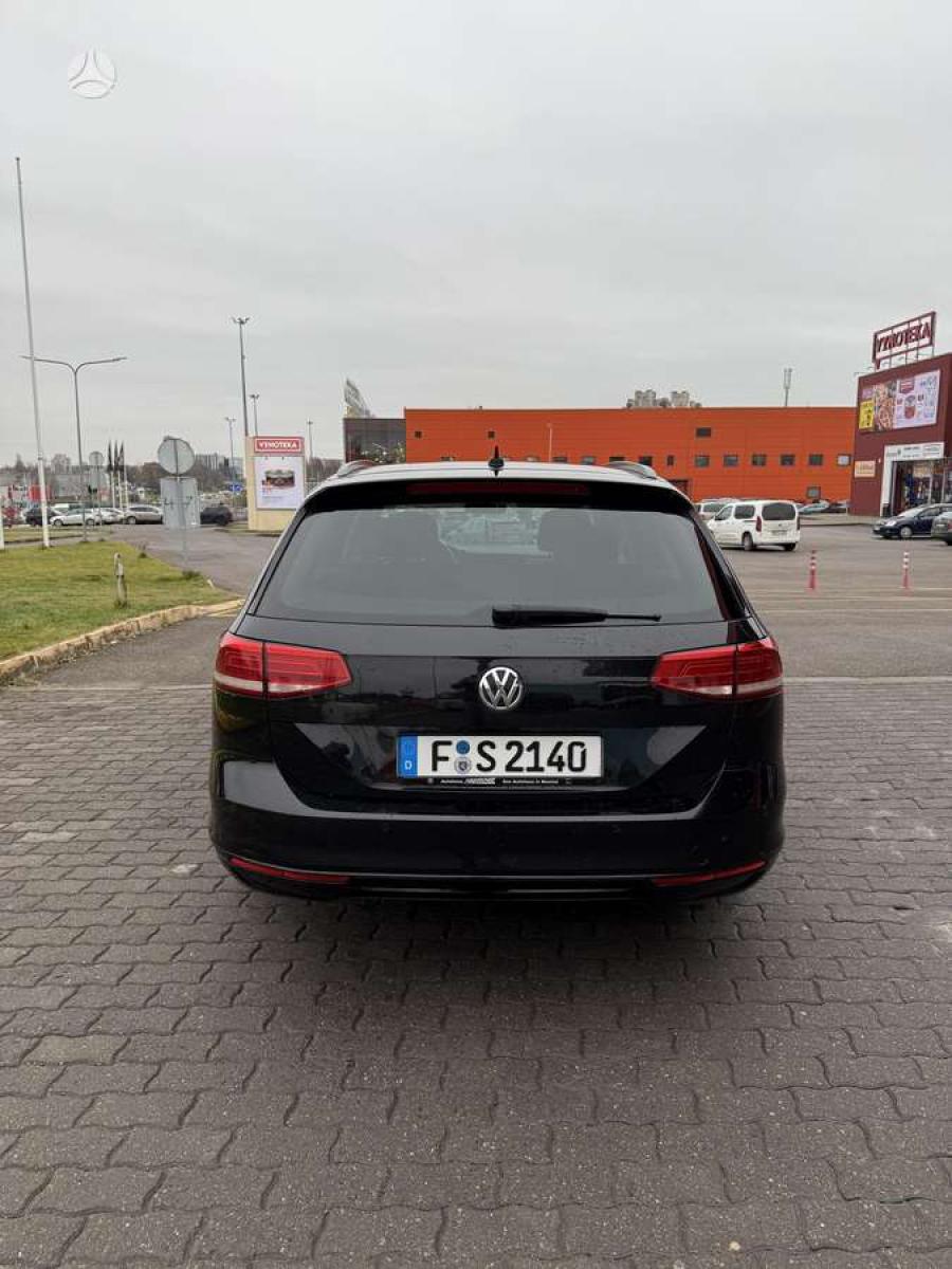 Black Volkswagen Passat 2018 in Panevezys, with an engine capacity of 1.97 L and mileage of 280 thousand km for 9800 €, photo 7 on AUTOMOTO.COM.LV