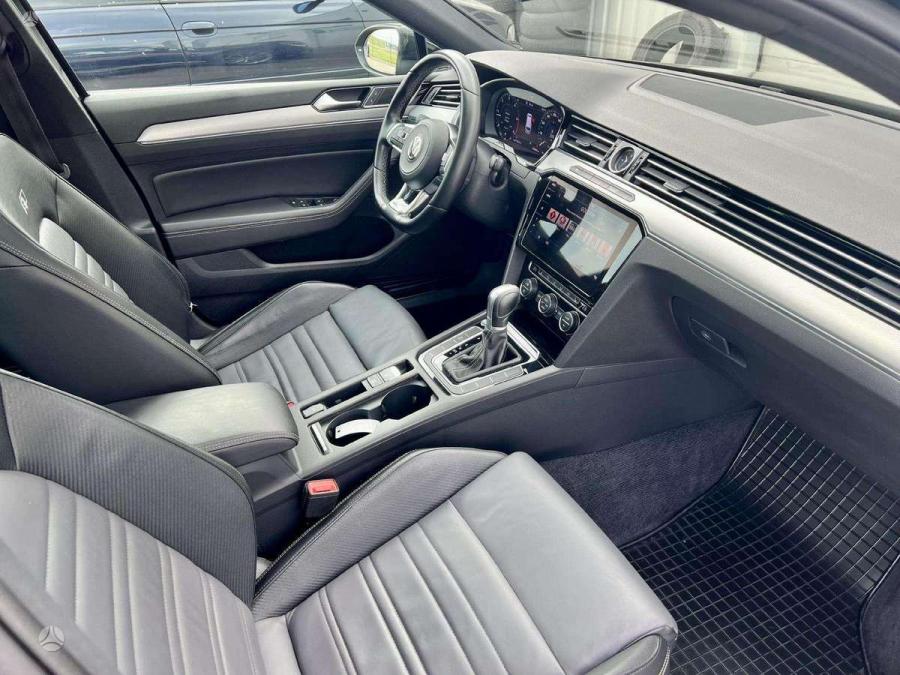 Melns Volkswagen Passat 2018 Marijampole, ar dzinēja tilpumu 1.97 L un nobraukumu 196 tūkst. km par 16698 €, foto 18 vietnē AUTOMOTO.COM.LV